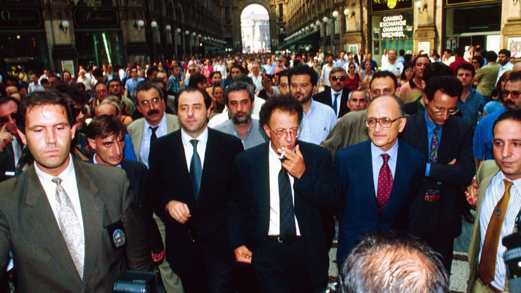 GHERARDO COLOMBO, ANTI COSTISTUZIONE –GARZANTI 2023 + altro | Nel ...